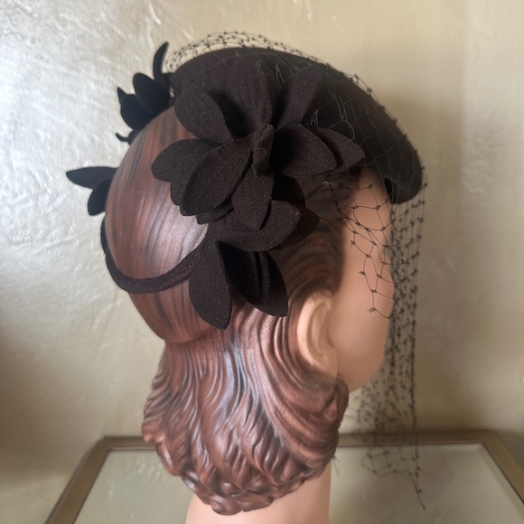 Accessories | Impressive 193s Tilt Felt Hat With Felt Flowers O Ring ...